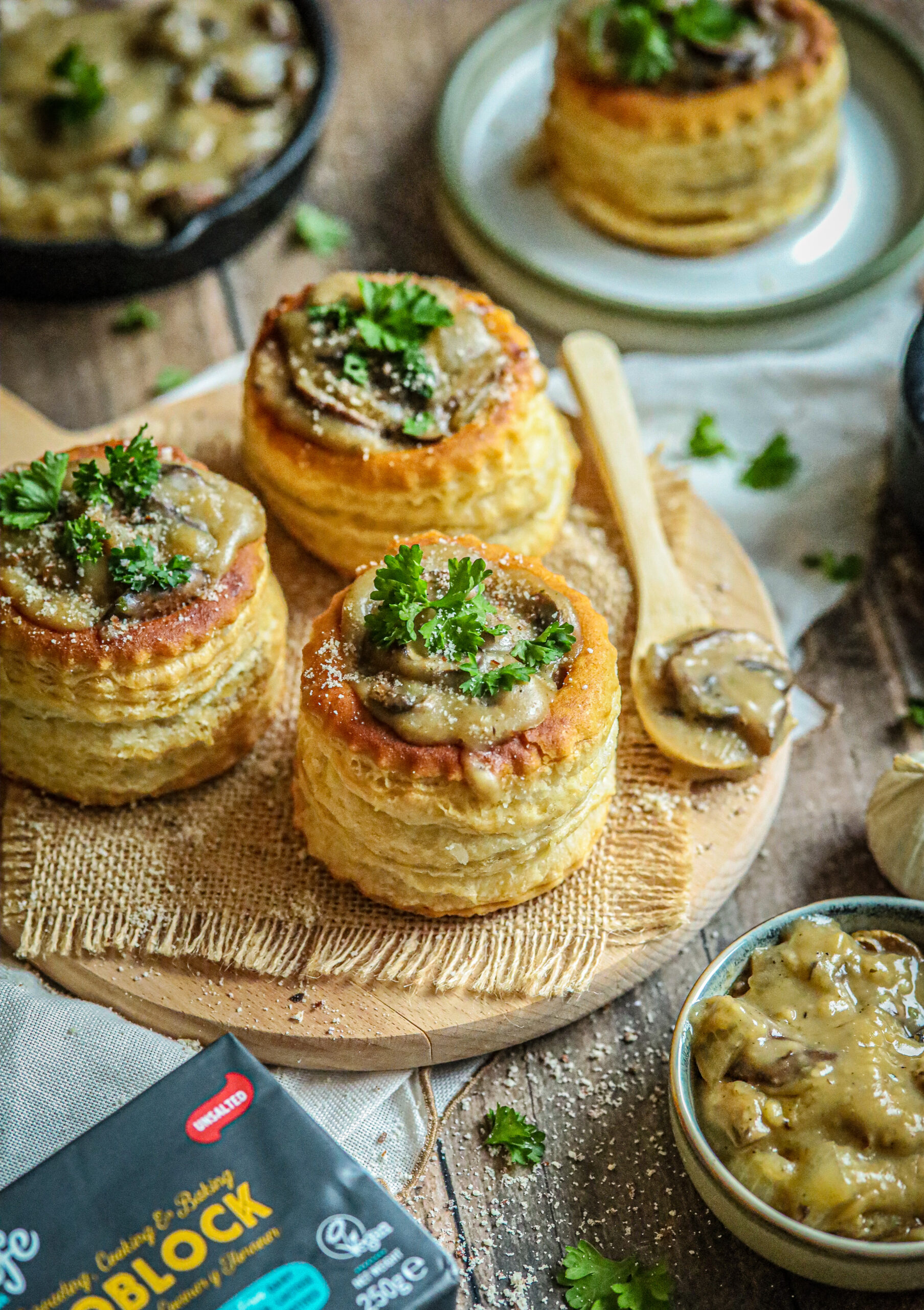 Pasteitjes met vegan ragout - Lenna Omrani - Vegan voorgerecht
