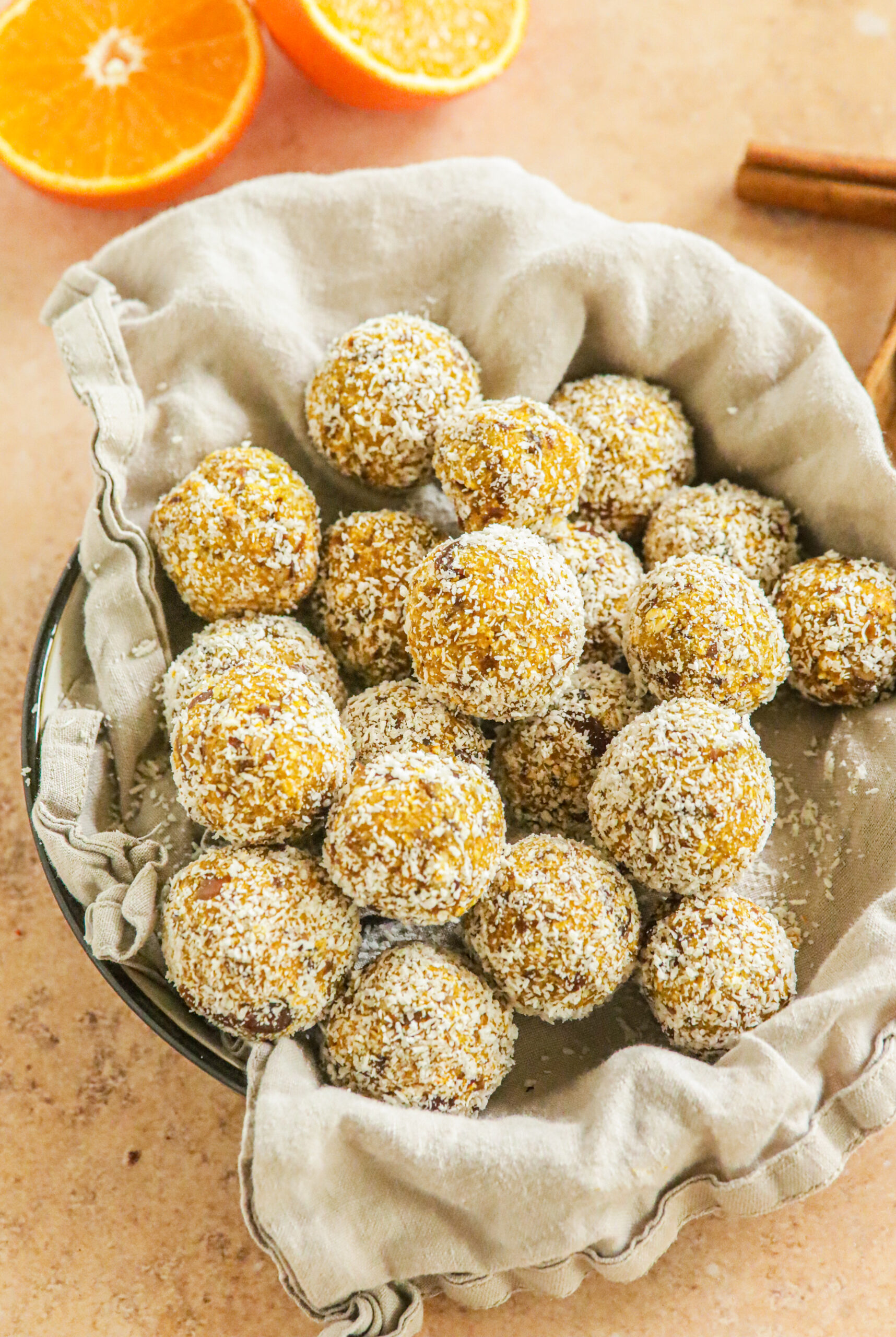 Gezonde pumpkin spice balls - Lenna Omrani